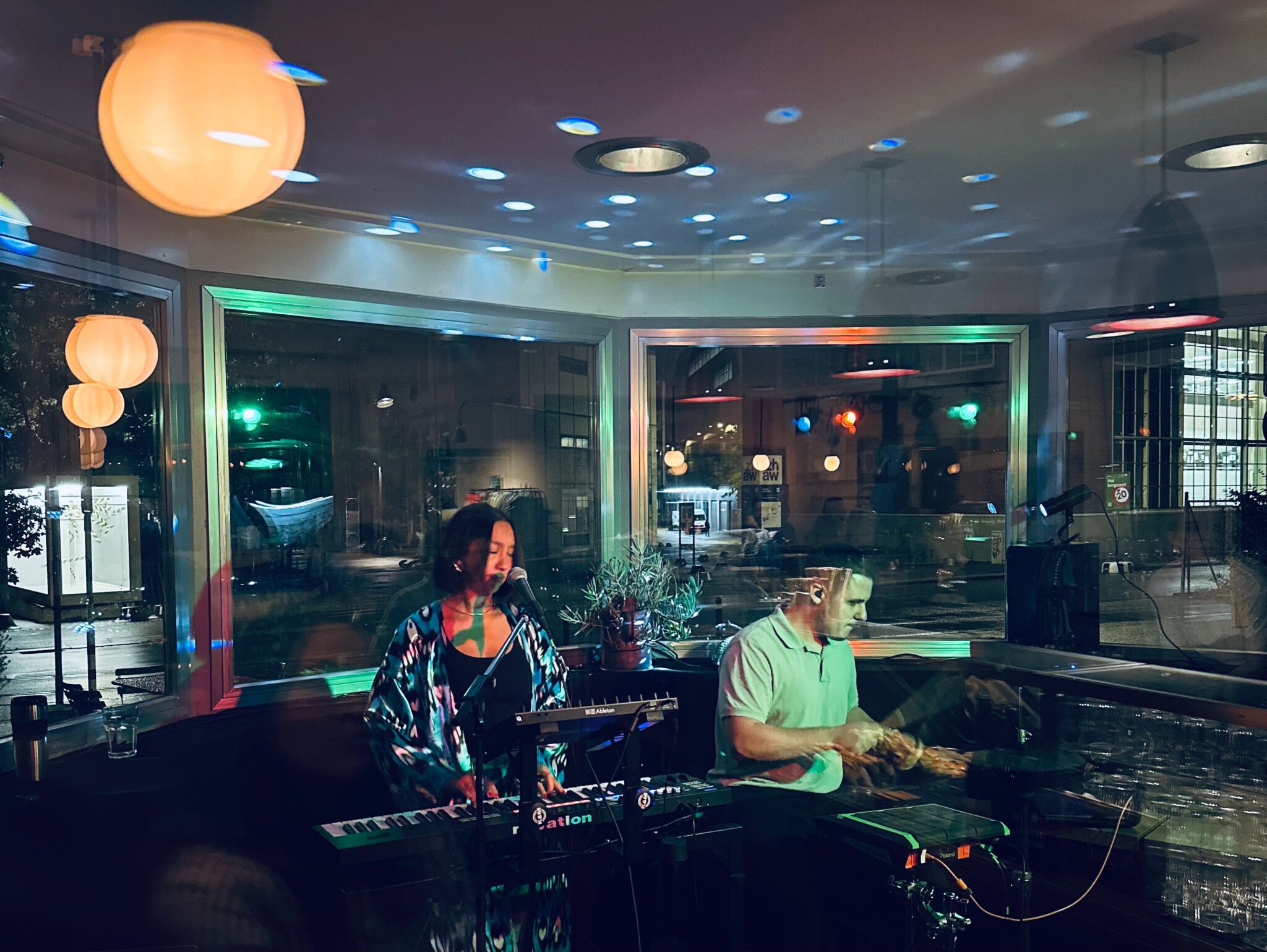 ZiZa – Singer Songwriter Producer