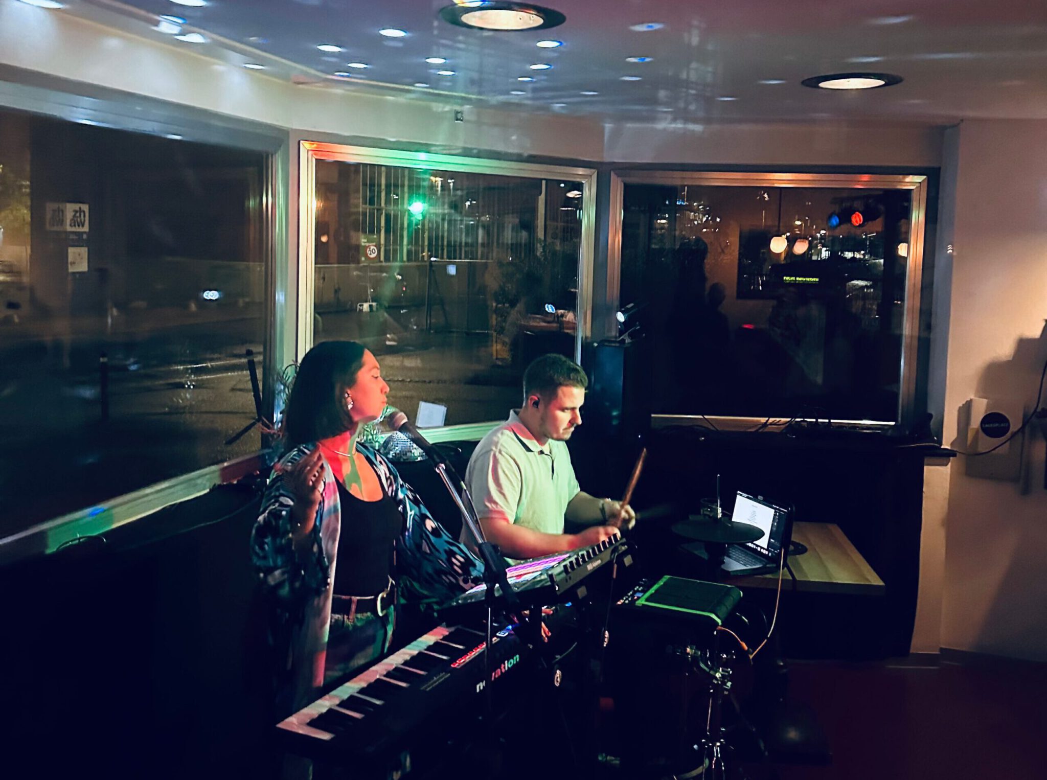 ZiZa – Singer Songwriter Producer